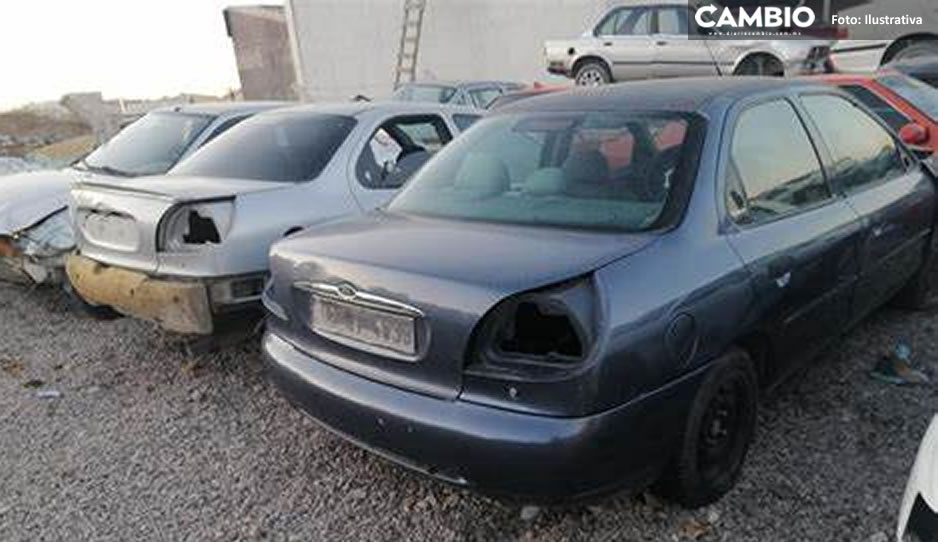 Hallan taller mecánico donde desvalijan autos robados en San Francisco Totimehuacán