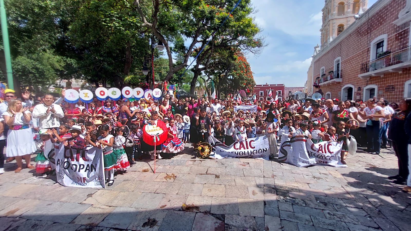 Realizan el tradicional Grito de Independencia para los niños de Atlixco