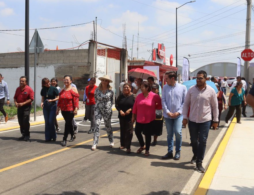 Paola Angon responde a vecinos de Xixitla con pavimentación integral de la 21 poniente, tras 15 ...